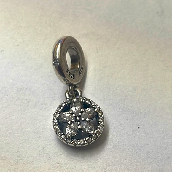Pandora | Jewelry | Pandora Sparkling Snowflake Circle Dangle Charm ...